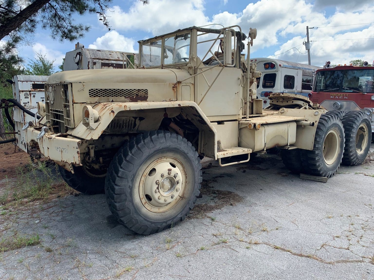 M123 10-ton 6×6 Semi-tractor – Military Truck Depot