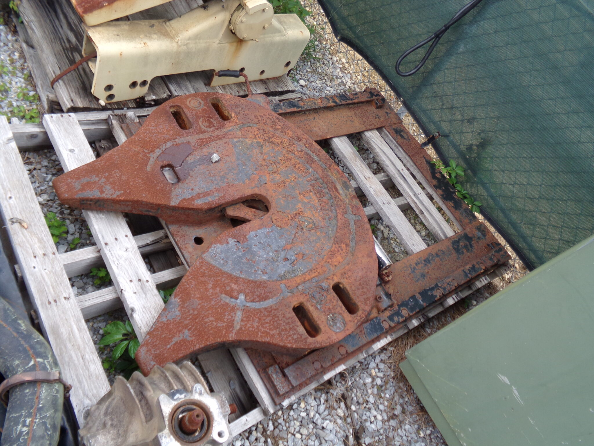 5th Wheel Assembly – Military Truck Depot
